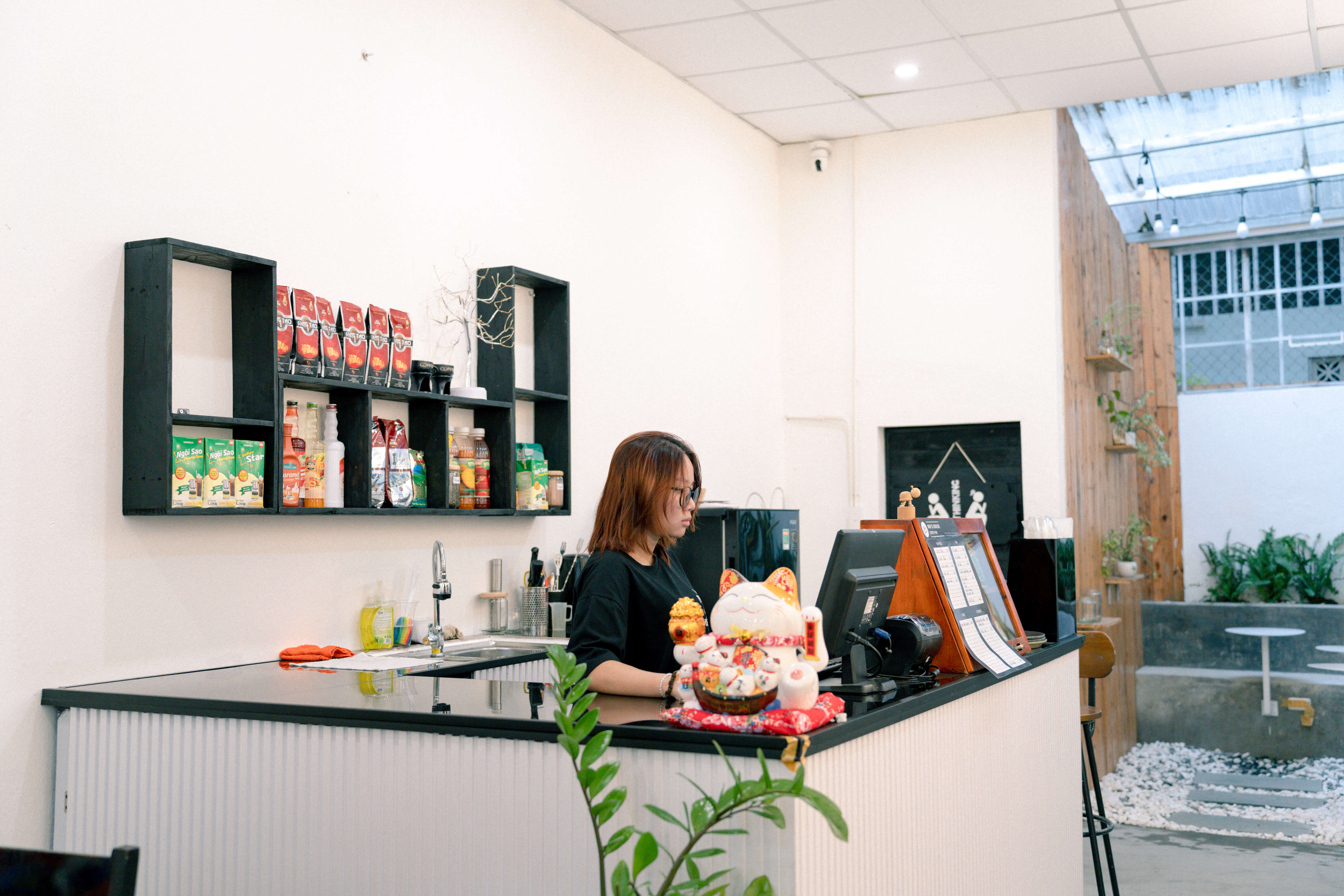Nhi's House Coffee Pub | NhiLe Team